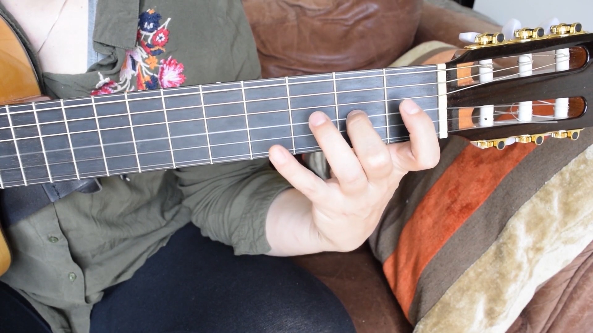 How to Start with Guitar Scales – The Spanish Guitar Hub