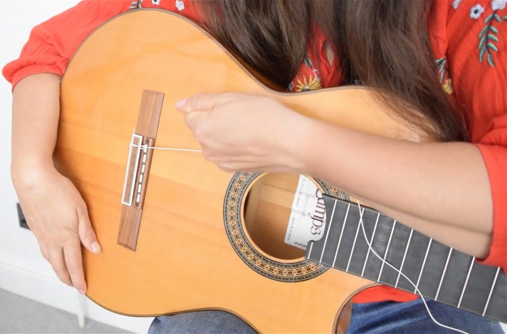 How to Change Strings on a Classical and Flamenco Guitar – The Spanish ...
